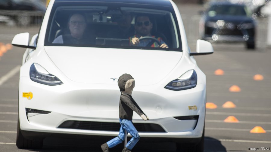 Video: Why Luminar says you'd have to be a dummy to stand in front of ...