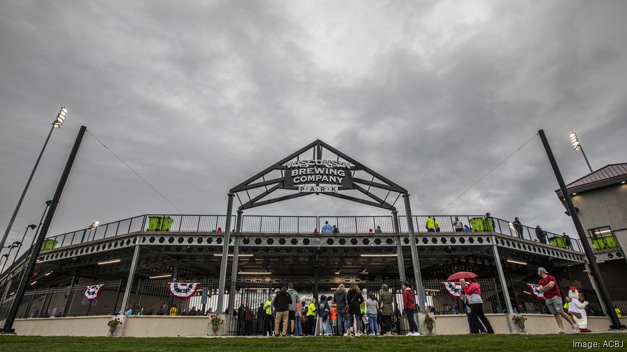 Scenes from Lake Country DockHounds' first home opener in new stadium ...