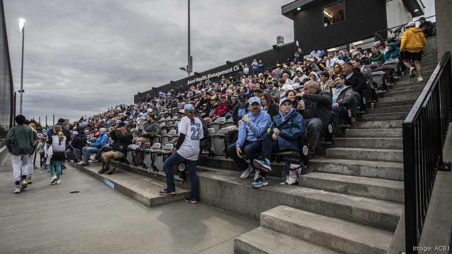 Scenes from Lake Country DockHounds' first home opener in new stadium ...