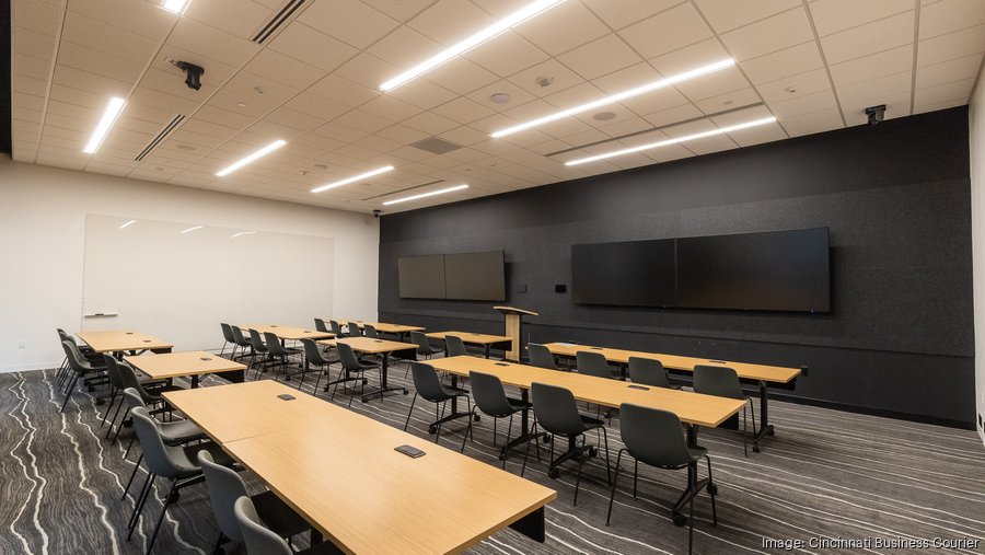 PNC Center shows off $3.5 million lobby renovation: PHOTOS - Cincinnati ...