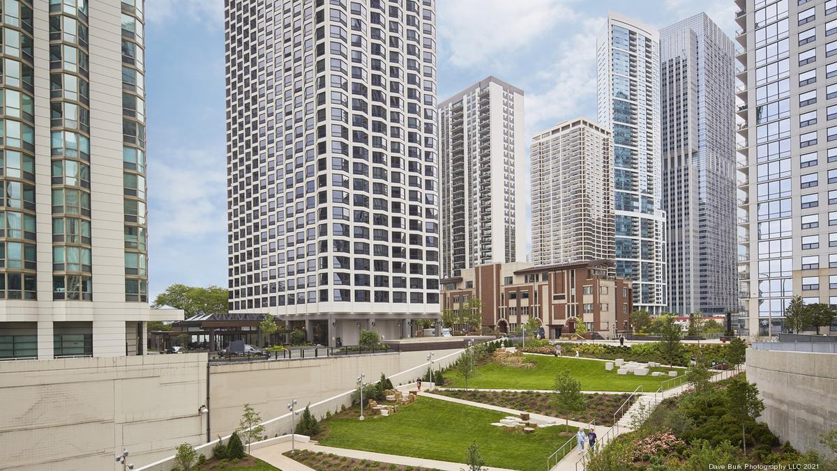 Lakeshore East luxury condo tower opens, plus other Chicago-area CRE ...