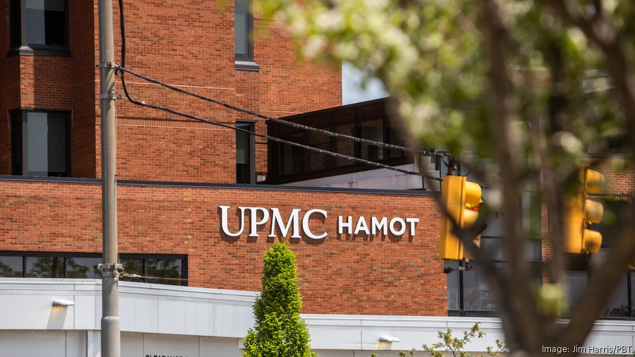 Salman Rushdie flown to UPMC Hamot following stabbing - Pittsburgh ...