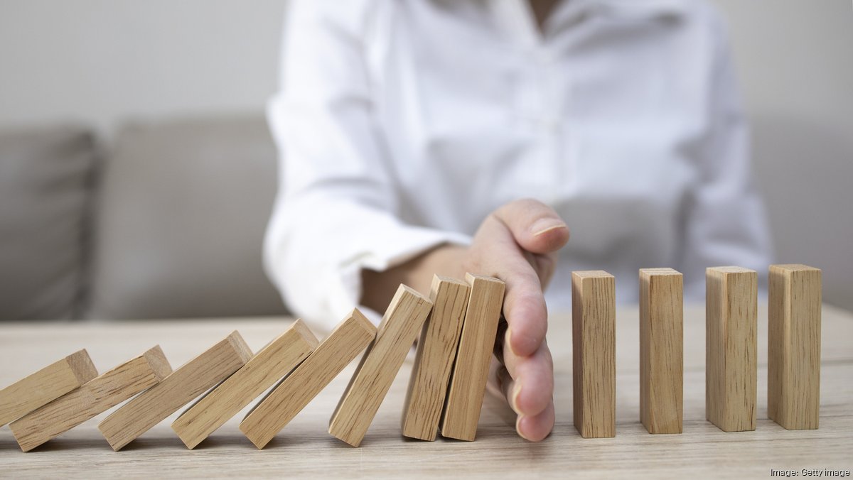 5 ways to recognize when leadership cohesion is breaking down and steps ...