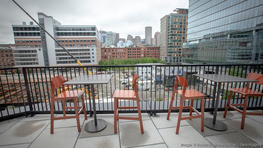 Inside Amazon’s new Boston Seaport District building - Boston Business ...