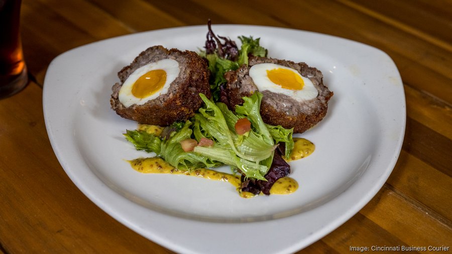 Downtown restaurant Nicholson's expands into shuttered Horse & Barrel ...