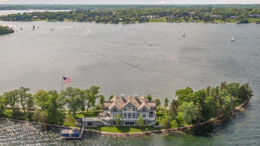 Lake Minnetonka peninsula estate relists with price cut - Minneapolis ...