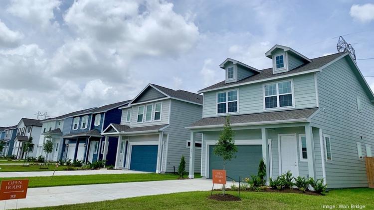 Wan Bridge opens build-to-rent community Pradera Oaks in Brazoria ...