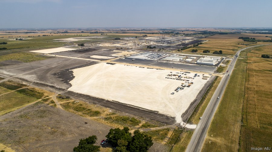 Photos of Samsung Electronics Co. Ltd.'s work on massive facility in ...