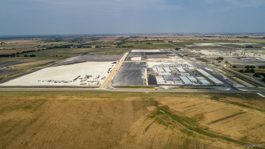 Photos of Samsung Electronics Co. Ltd.'s work on massive facility in ...