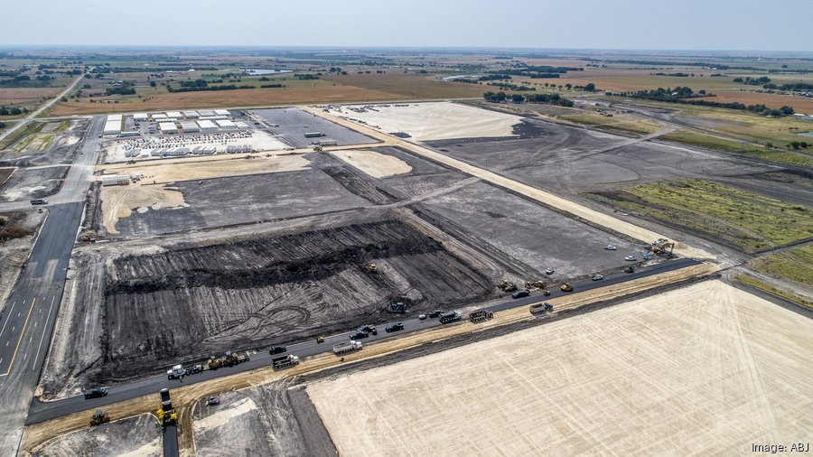 Photos of Samsung Electronics Co. Ltd.'s work on massive facility in ...