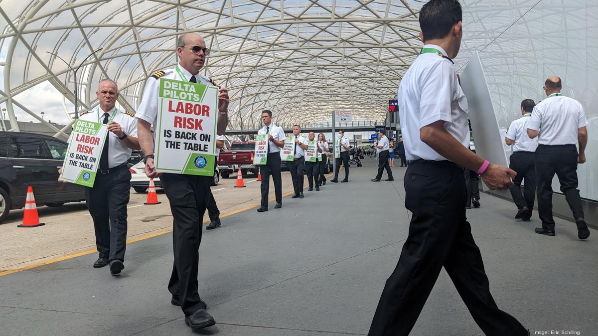 Delta Air Lines pilots vote to authorize strike - Milwaukee Business ...
