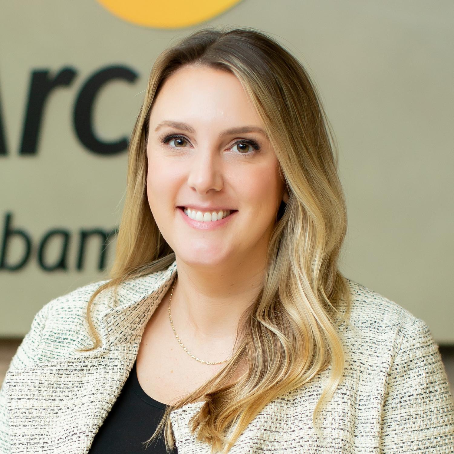 Emily Hamilton's Instagram, Twitter & Facebook on IDCrawl