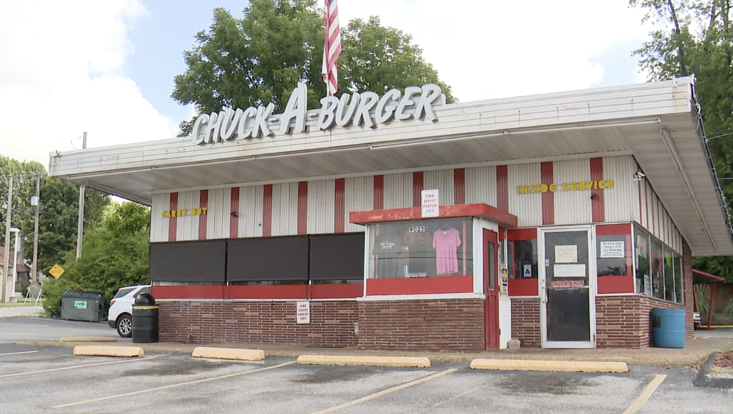 Flipping burgers and keeping a St. Louis original alive for nearly 70 ...