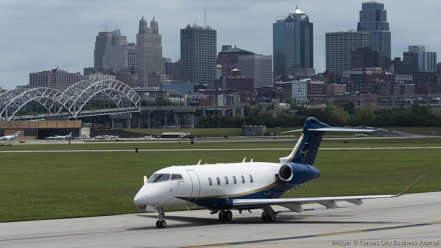 Mahomes extends marketing partnership with Airshare - Kansas City ...