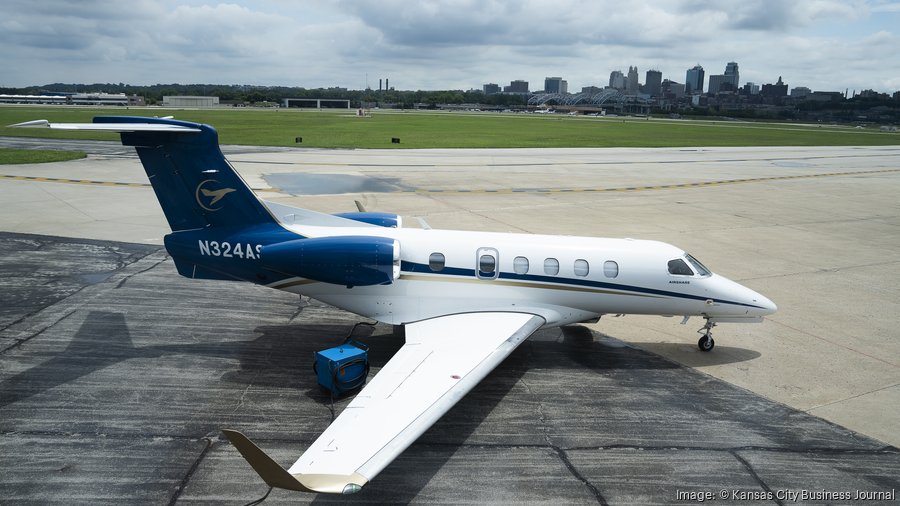 Super Bowl LIX: Airshare is busy flying Kansas City Chiefs fans to game ...