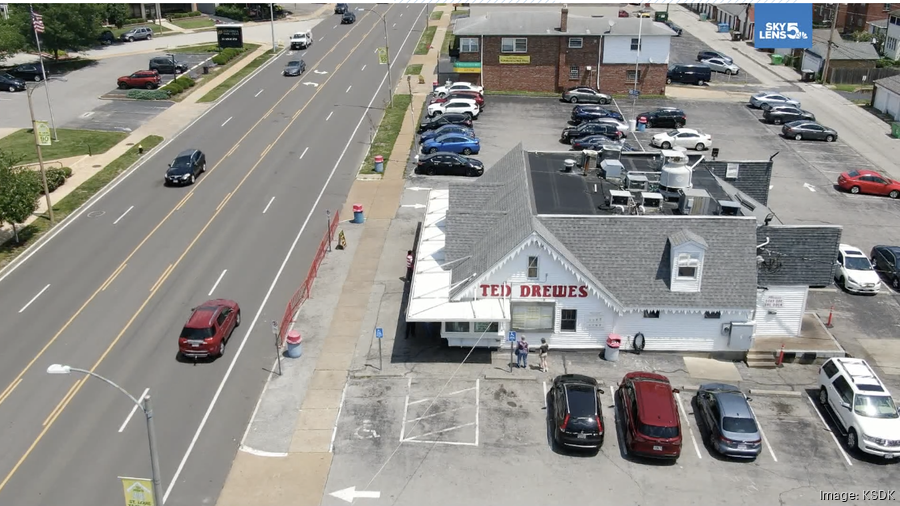 St. Louis leaders demand change on intersection in front of Ted Drewes ...