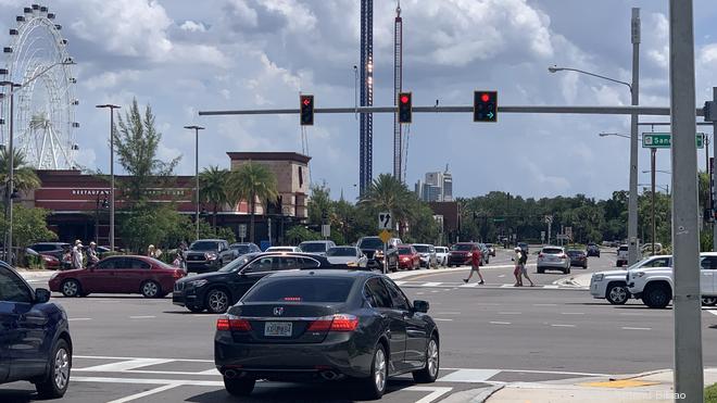 Florida International Drive pedestrian bridge in Orlando renderings ...