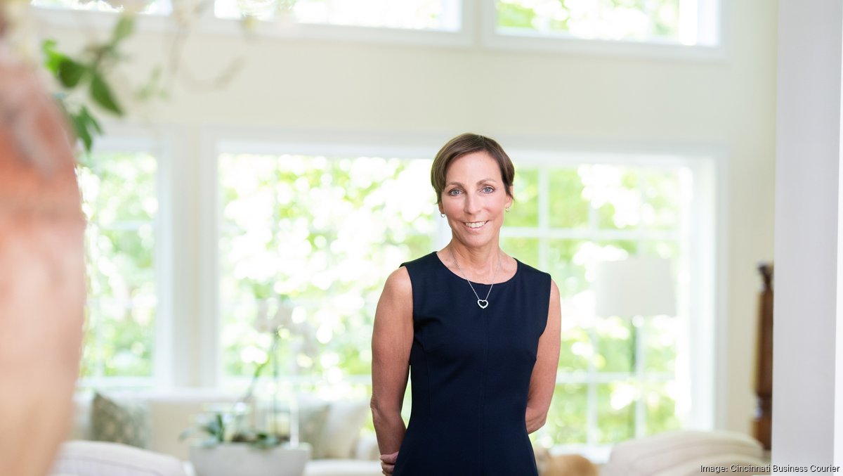 Liz Engel - Journalist Profile - Intelligent Relations