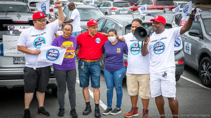 Fidelity-affiliated Seaport Hotel workers call for boycott - Boston ...