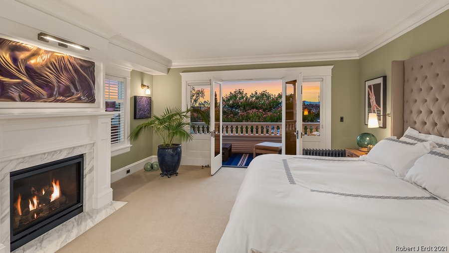 Roger Nyhus lists iconic mansion on Seattle's Capitol Hill for $6M ...