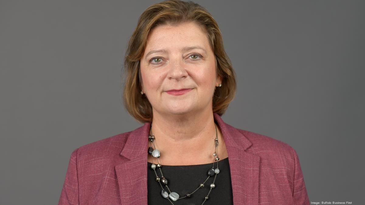 Women of Influence Awards 2022: Tracy Sendor Woodrow, M&T Bank ...