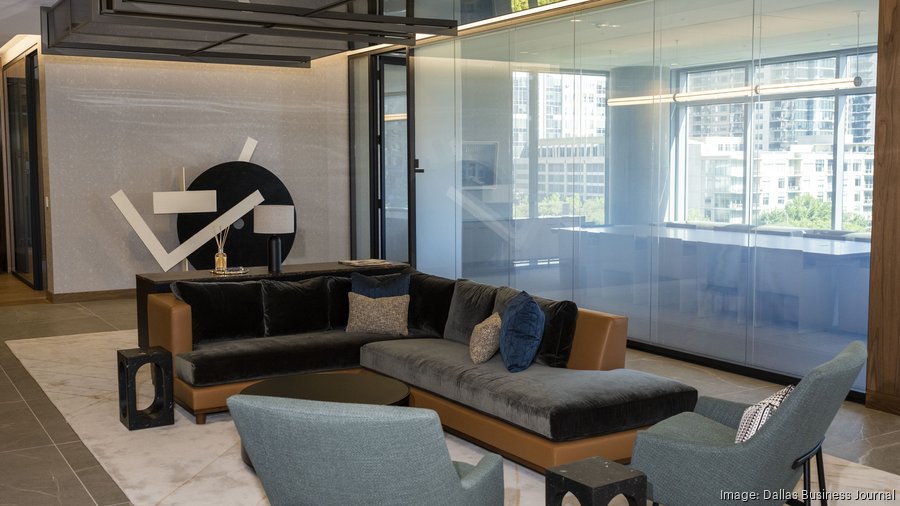 JPMorgan Chase opens new office at 1900 N. Akard in downtown Dallas ...