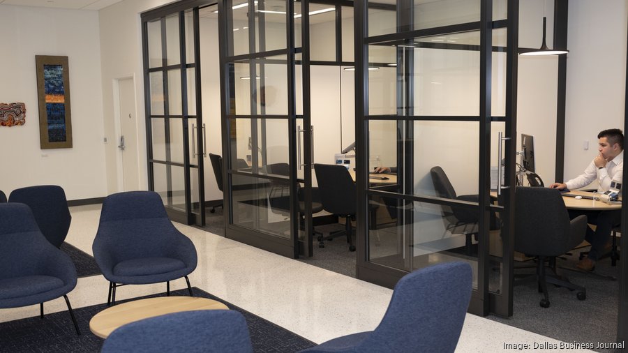 JPMorgan Chase opens new office at 1900 N. Akard in downtown Dallas ...