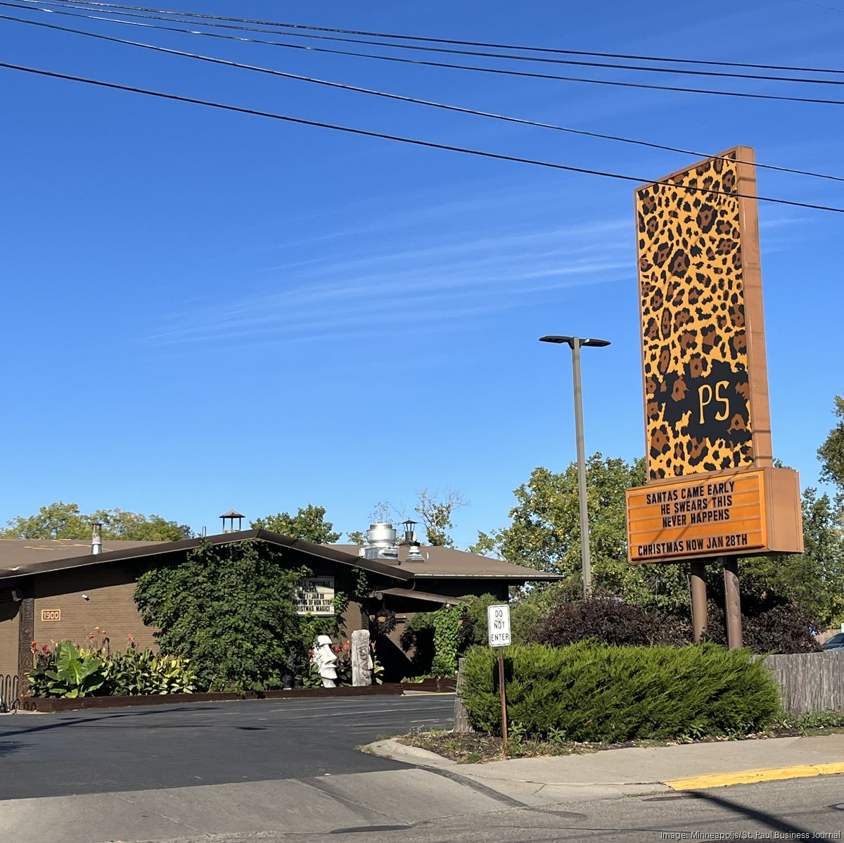 Suzy Tiki Bar