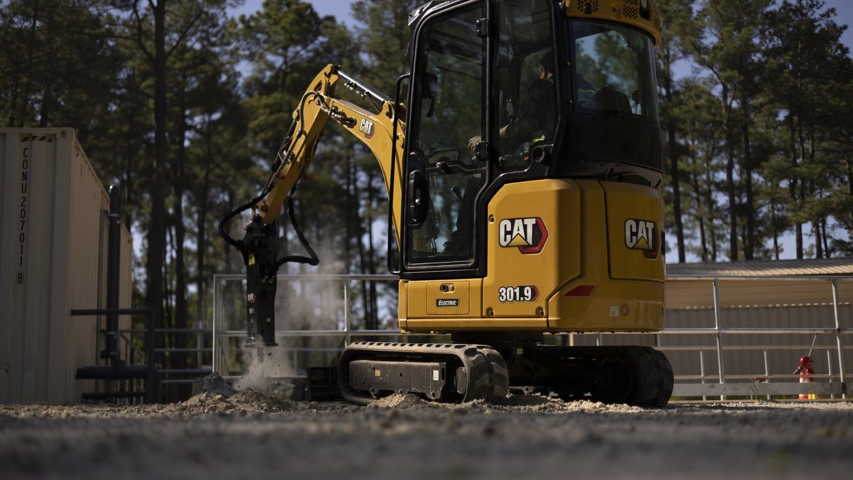 Caterpillar to unveil 4 new electric machine prototypes - Dallas ...