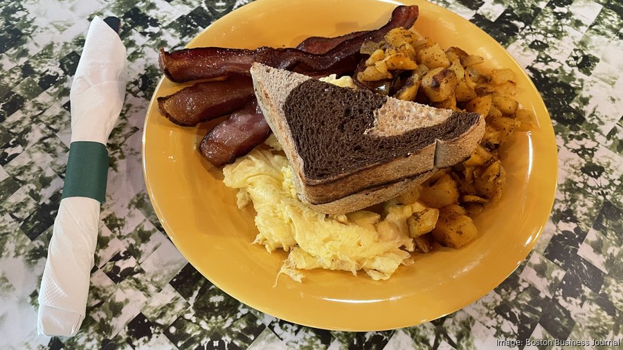The Friendly Toast opens in Portland Maine: hours, menu, competition ...