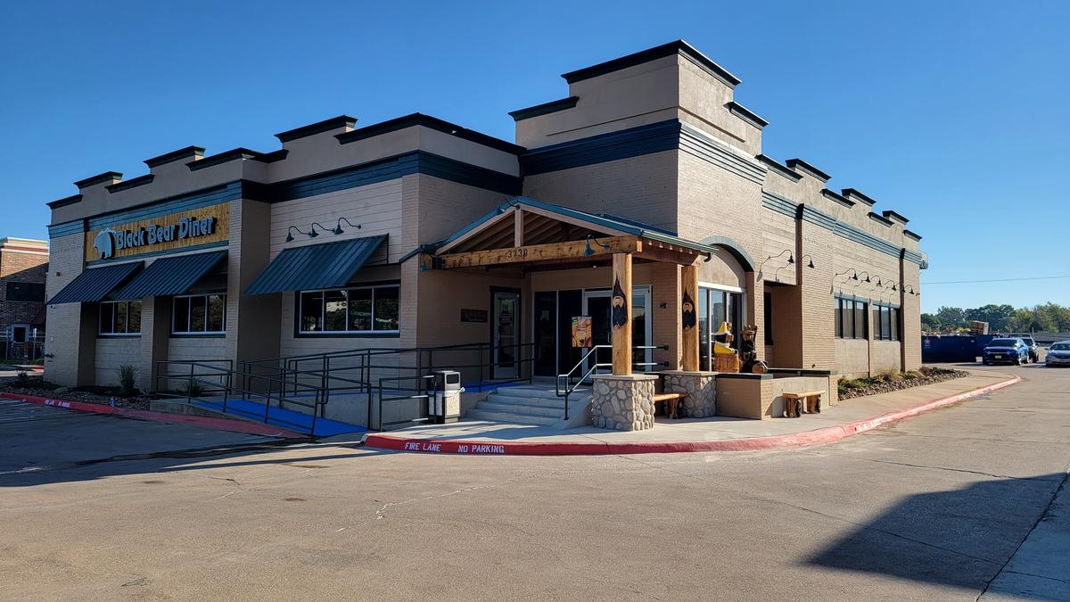 California's Black Bear Diner opens its newest location in Mesquite ...