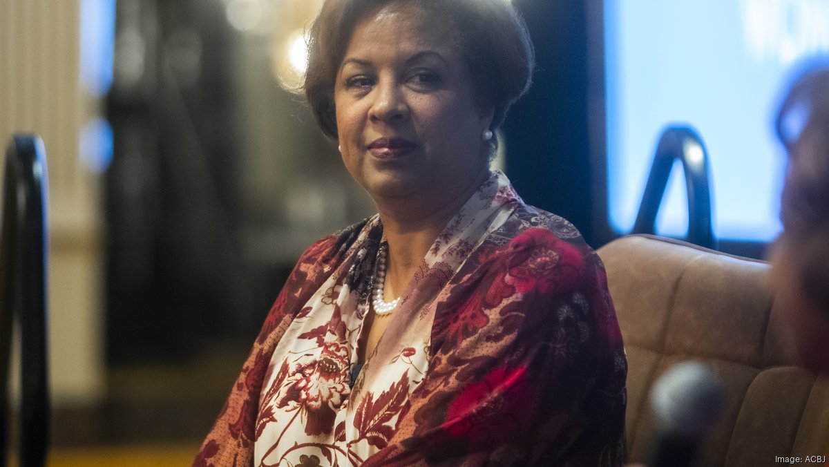 Former Microsoft exec Toni Townes-Whitley leaving PNC board ...