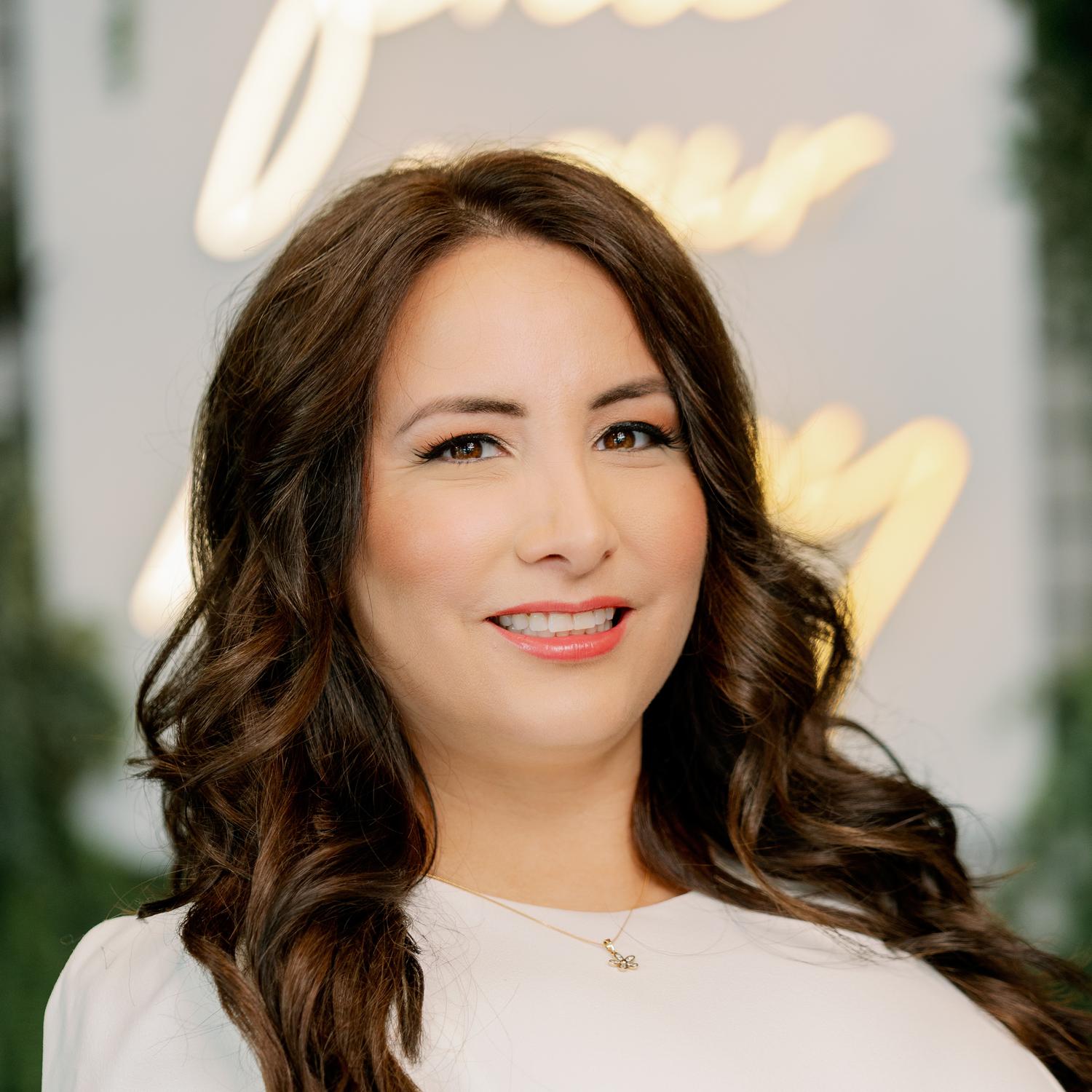 Suzie Castillo's Instagram, Twitter & Facebook on IDCrawl
