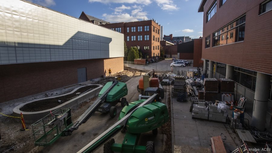 See UWM's new basketball practice facility as it nears completion ...