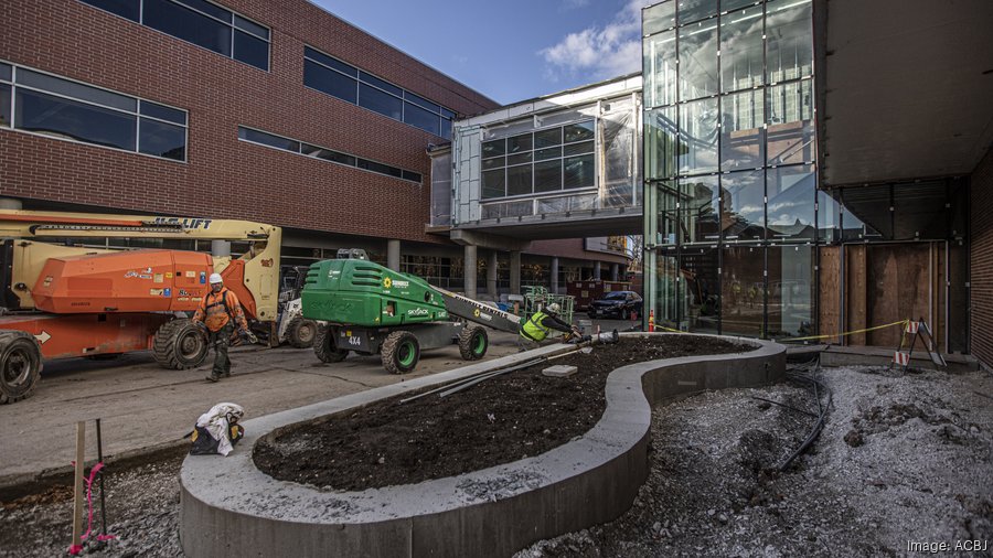 See UWM's new basketball practice facility as it nears completion ...