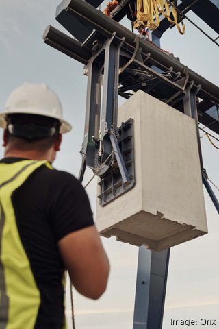 Onx builds houses in Miami-Dade County in less than 60 days - South ...