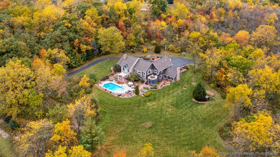 10-acre New Berlin property with pool sells for $1.38M: Slideshow ...