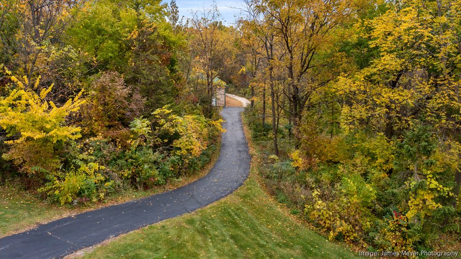 10-acre New Berlin property with pool sells for $1.38M: Slideshow ...