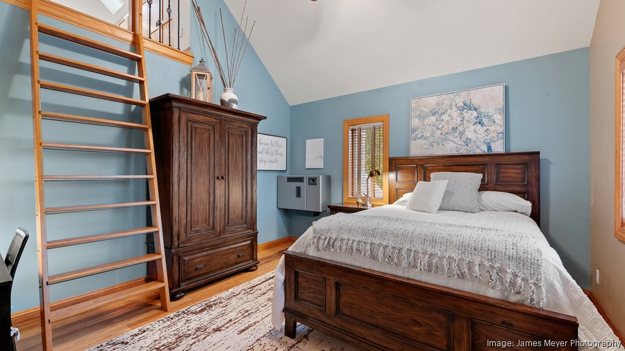 10-acre New Berlin property with pool sells for $1.38M: Slideshow ...