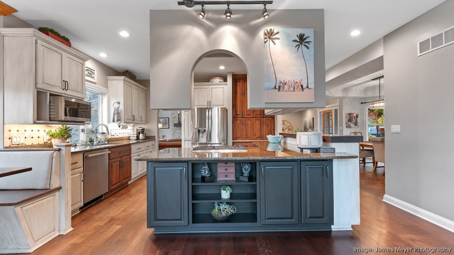 10-acre New Berlin property with pool sells for $1.38M: Slideshow ...