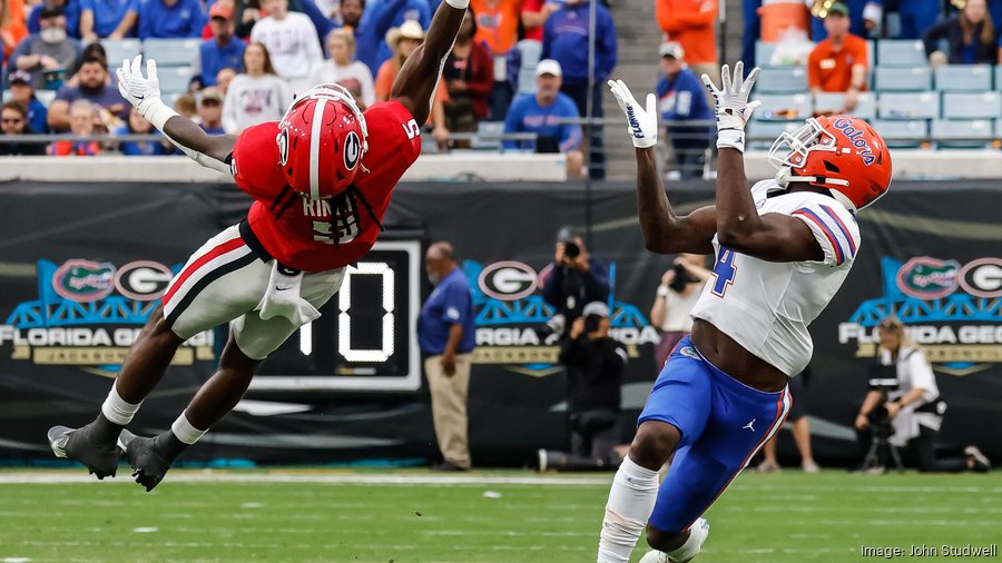 See images of the annual Florida-Georgia game in Jacksonville ...
