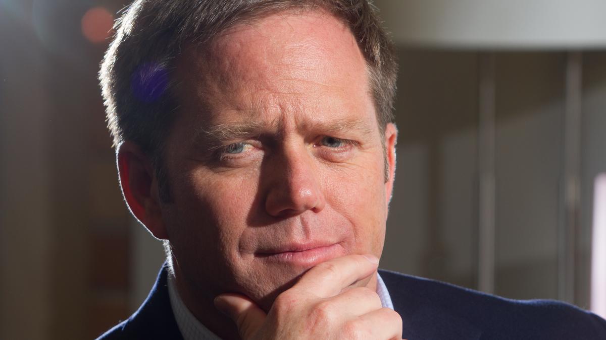 Boeing Commercial Airplanes CFO Kent Fisher to retire, successor named ...