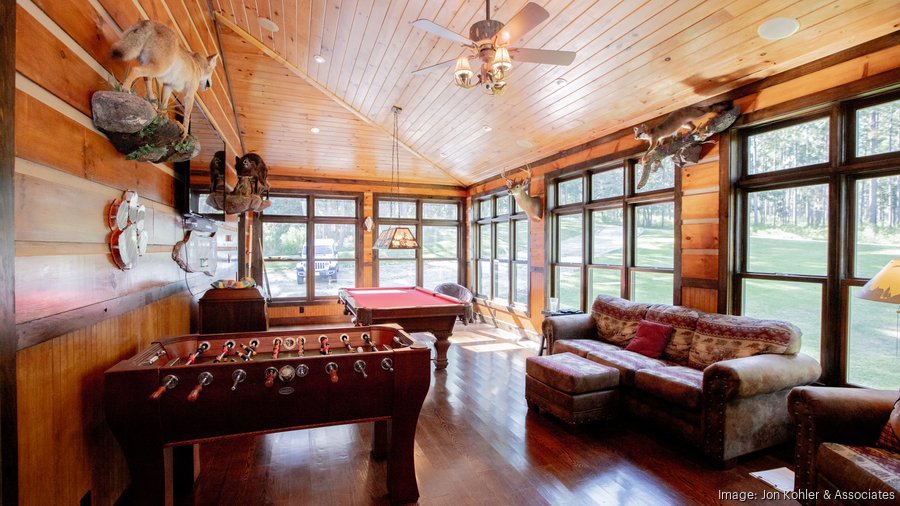 Ex-Hooters CEO Coby Garrett Brooks lists nearly 800-acre Georgia ranch ...