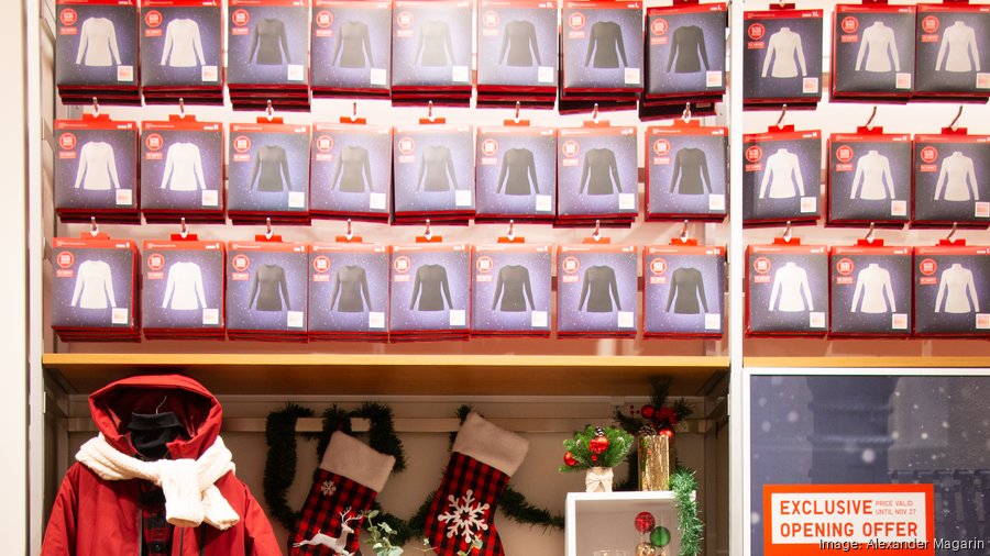 Uniqlo store in downtown Seattle's former Macy's building opens its ...