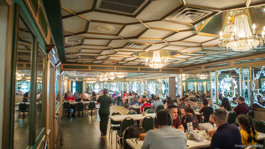Felipe Valls Sr., owner of iconic Versailles restaurant in Miami, dies ...