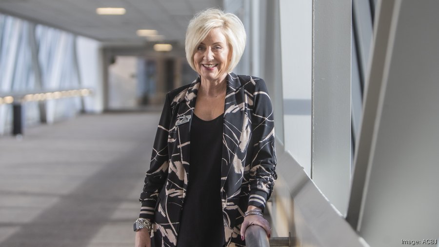 Visit Milwaukee's Peggy Williams-Smith named 2022 Executive of the Year ...