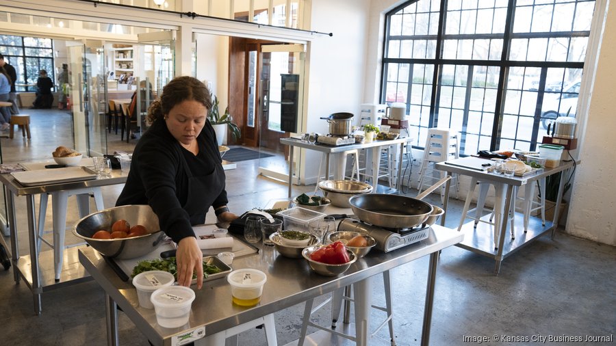 Look inside a Mediterranean cooking class at Billie's Grocery [PHOTOS ...