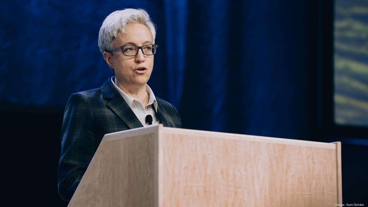 Tina Kotek is sworn in as governor of Oregon - Portland Business Journal