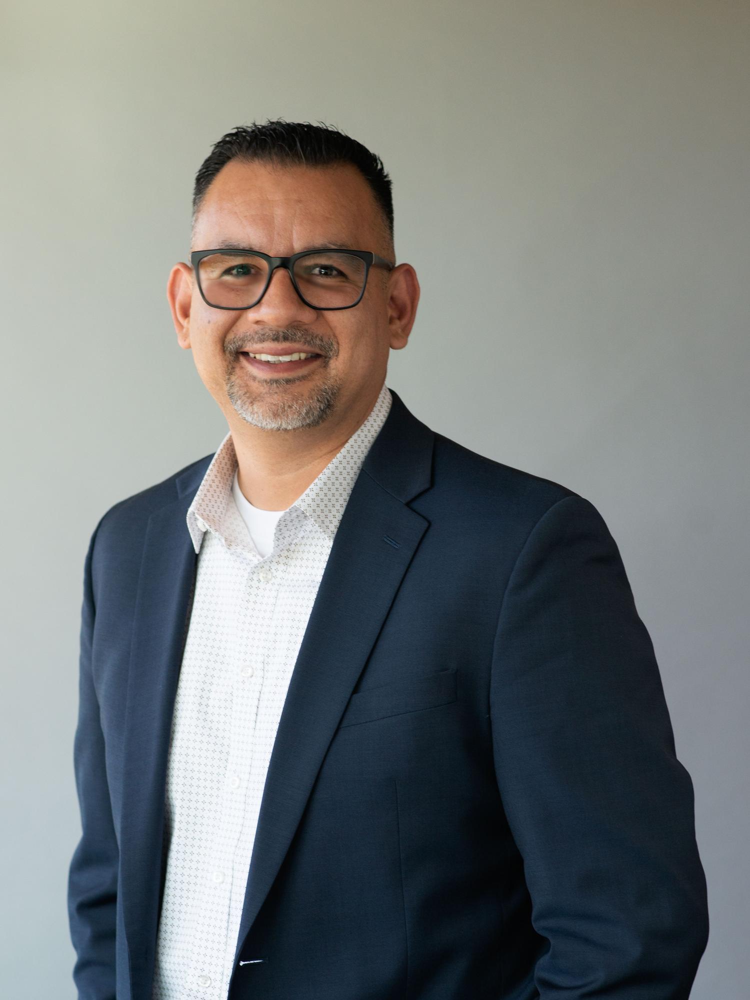 Alex De La Cruz People On The Move Albuquerque Business First