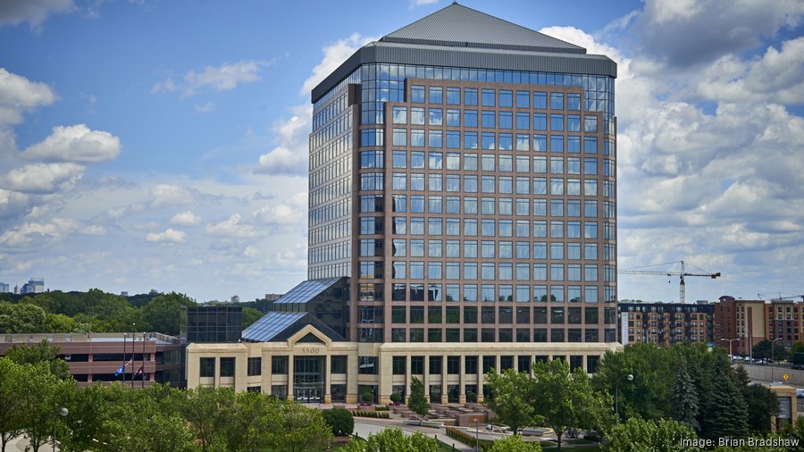 The Colonnade sells to Eagle Ridge Partners, BLG Capital Advisors ...